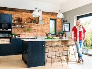 Explore this detached coach house in West Sussex - Goodhomes Magazine ...