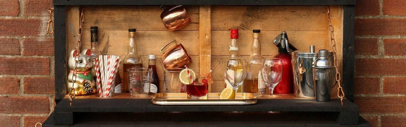 How to make a DIY drinks bar from pallets - Goodhomes Magazine ...