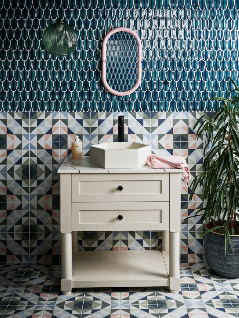 8 cloakroom tile ideas for a WC with wow factor - Goodhomes Magazine ...