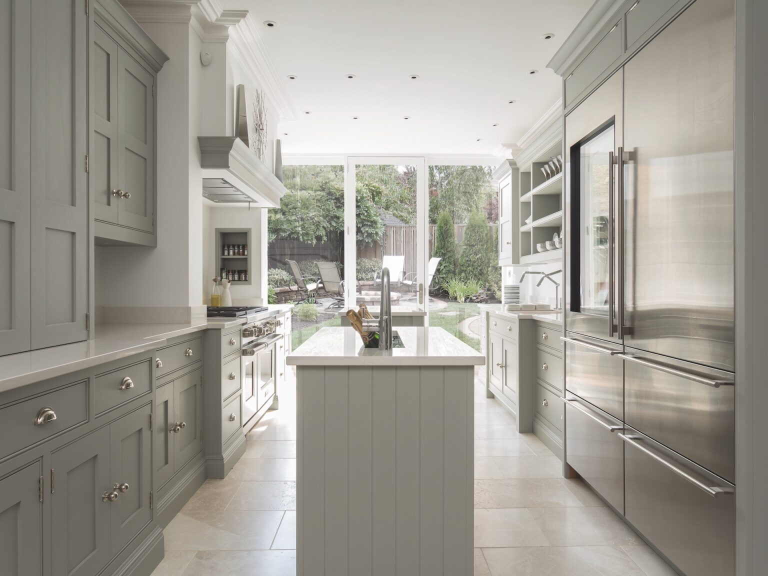 These galley kitchen ideas will make you rethink your layout ...