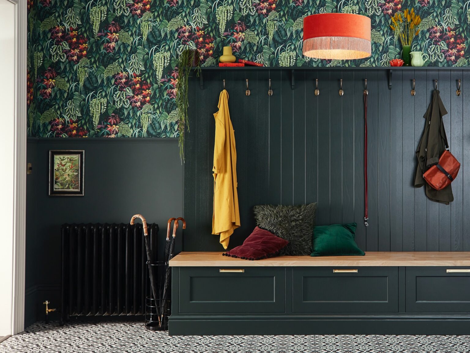 Sort Your Life Out with Dilly Carter's 8-step decluttering plan ...