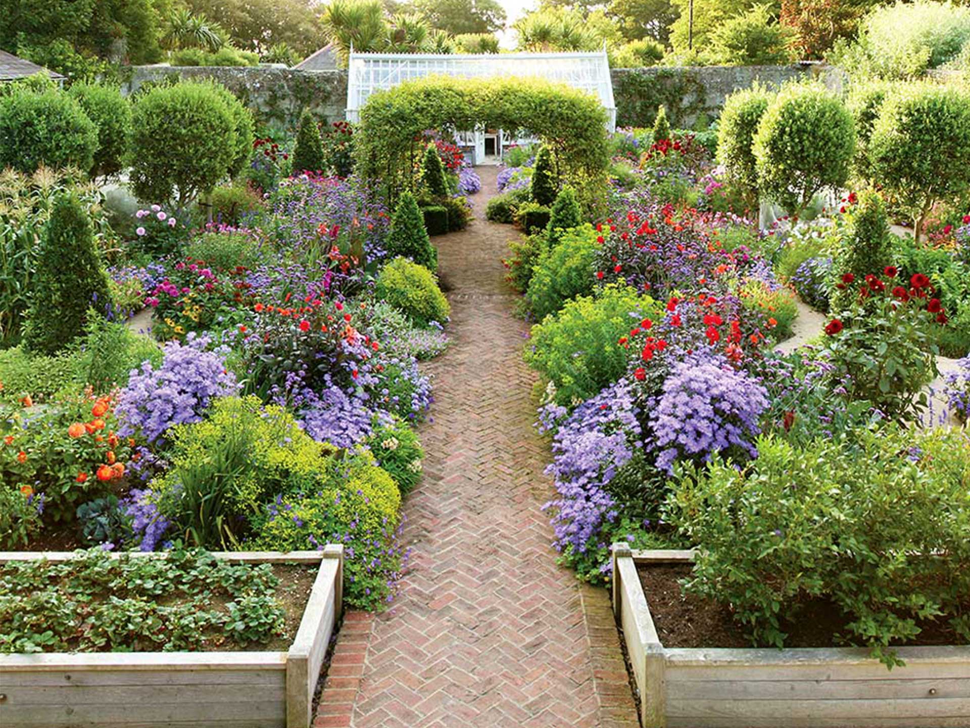 How to plant the perfect border - Goodhomes Magazine : Goodhomes Magazine